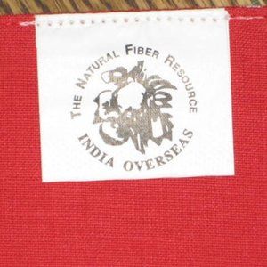 Williamsburg | Dining | Red Table Runner Nwt Williamsburg W Red White ...